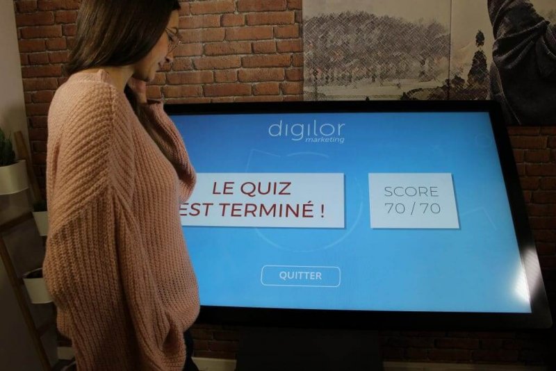 "Quiz interactif" pour supports tactiles by VISTACOM - Agence Vistacom