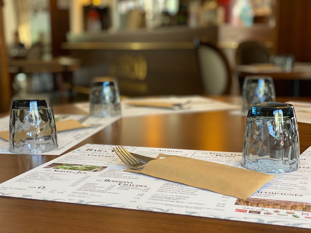 Une mise en place qui donne envie / set de table "menu" / Restaurant l ...