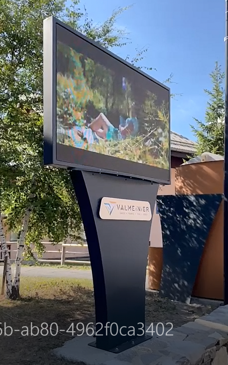 Un nouvel écran d'affichage dynamique pour l'Office de Tourisme de ...
