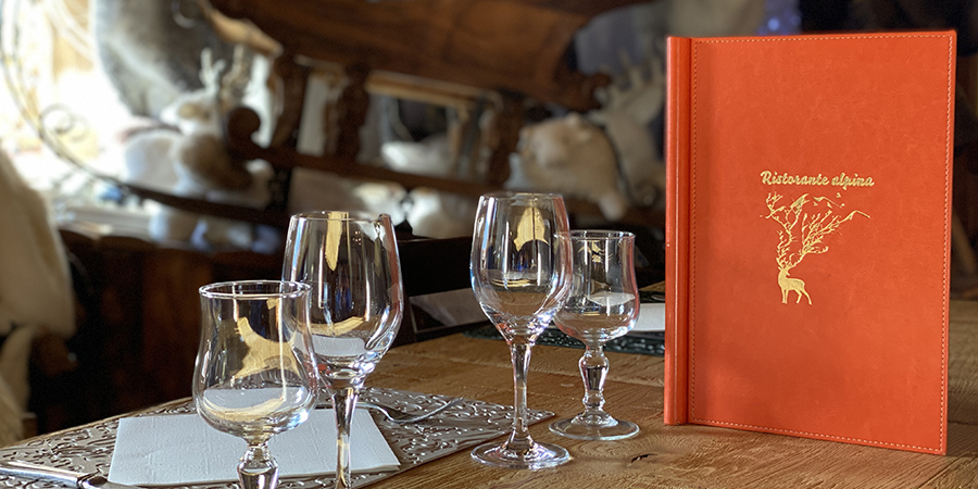 Une cuisine haute en couleurs - L'ALPINA Champagny - Carte de ...